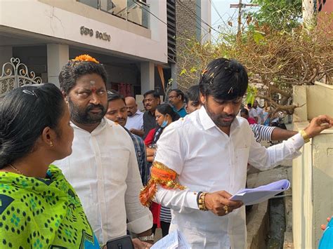 Colony People Revolt On Ysrcp Mla Annamreddy Adeep Raj In Gadapa Gadapaku