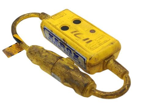 Hubbell Gfp4c15a Portable Ground Fault Circuit Interrupter Class A 120v 15a 60hz Surplus Select