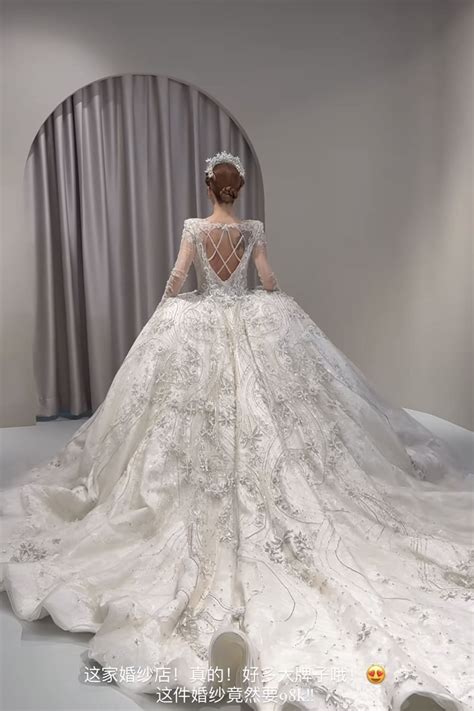 Gatita Yan Dons Wedding Gown Worth Rm98k Thanks Bf For Making Her Believe In Love Again Weirdkaya
