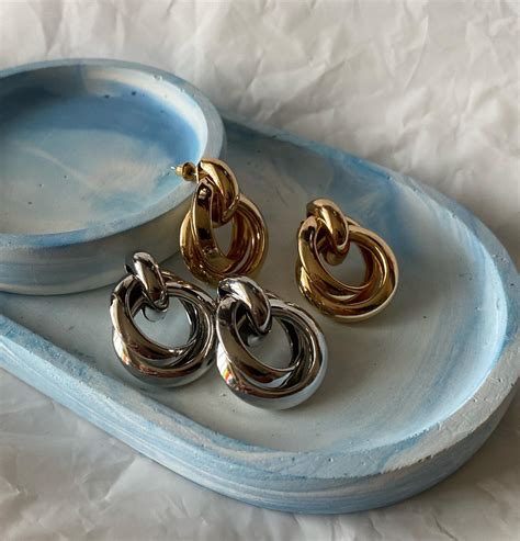 •прикраси•парні прикраси•сережки•колечка•намисто V • Instagram Photos And Videos