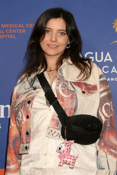 Hannah Dunne Actress Model And Hollywood Legacy The Net Worth