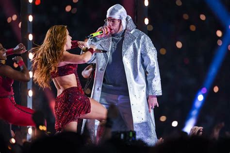 Shakira Y Bad Bunny Así Fue El Momento En Que Cantaron Juntos En El