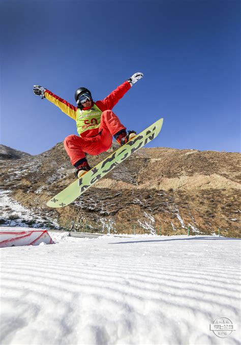 滑雪季丨凤凰岭滑雪场 激情邂逅高山雪道 腾讯新闻