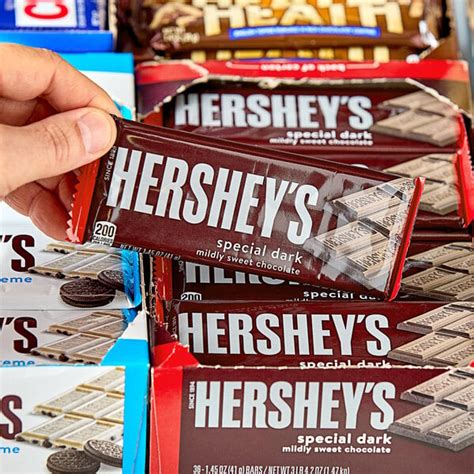 Hersheys Special Dark Chocolate Bar 135 Oz 36box