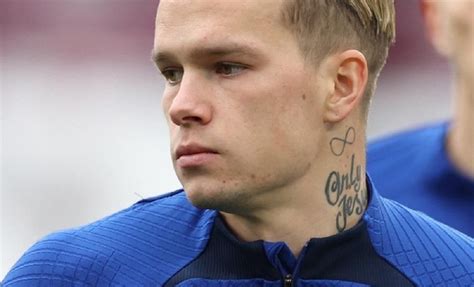 Екс гравець збірної Англії жорстко наїхав на Мудрика Я б не довірив йому набирати мою ванну