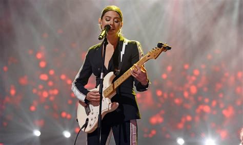 Kira Kosarin Signs With Republic Records Releases ‘mood Ring