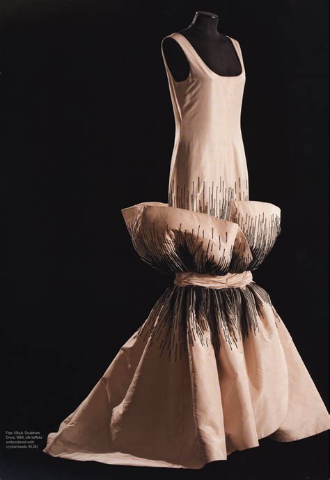 Roberto Capucci On Pinterest Philadelphia Italian Fashion And Silk Taffeta