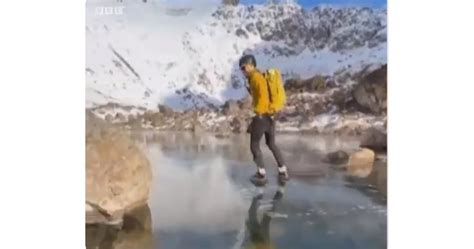 Веднъж на десетилетие езеро в Аляска замръзна Видео