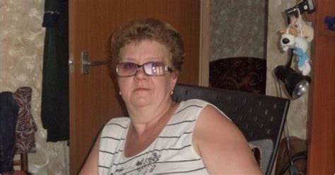 Напълно изчезнах от живота на сина си щом той се ожени но вчера той ми се обади с молба от