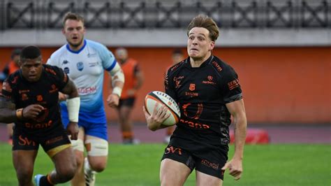 Rugby Nationale Clauzel à Larrière Une Charnière Nova Chauvet