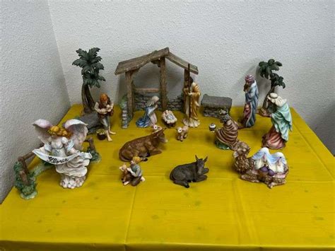 Seraphim Classics Nativity Set Lee Real Estate And Auction Service
