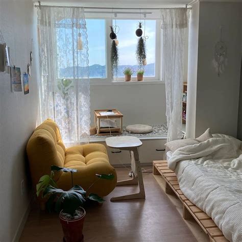 오늘의집s Instagram Profile Post 수납함이자 홈카페가 되는 평상 인테리어😲 🏠 40평대아파트 🛒사진 속 제품이 궁금하다면 태그를 눌러보세요 🔍더