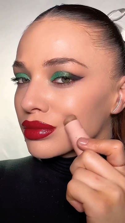 Full Makeup Hack 🤔🤔🥳🥳🤩🥰♥️💋contourhack Makeuptutorial Diy