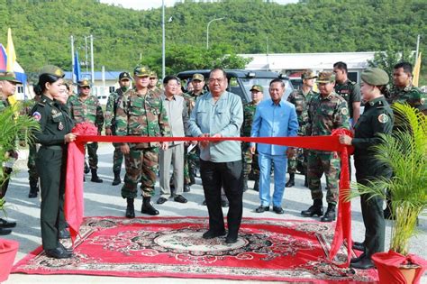 ឧត្តមសេនីយ៍ឯក ហ៊ុន ម៉ានិត បិទវគ្គហ្វឹកហ្វឺនជំនាញអង្គរក្សពិសេសជំនាន់ទី២៨ បើកវគ្គបន្តជំនាន់ទី២៩