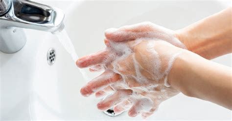 손 씻을 때 이 부위 안 닦여 세균 가장 많이 남는 곳은