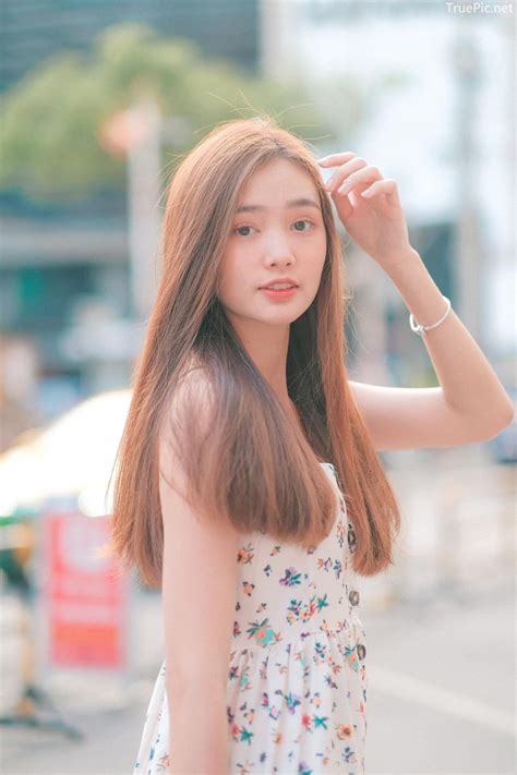 Thailand Cute Model Kanyarat Ruangrung On The Streets With Miss