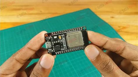 How To Use Oled Displays With Esp32 Boards