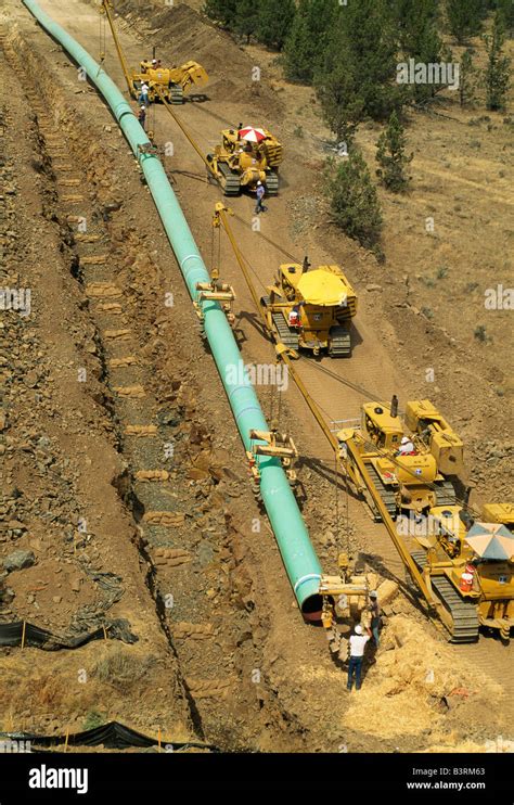 Natural Gas Pipeline Construction