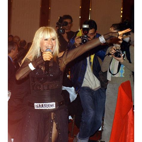 Коя е тази известна певица взета за рускиня в Чили и освиркана от публиката Вижте отговора на