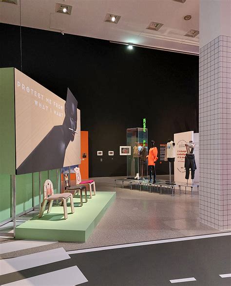 Everything At Once Postmodernity 1967 1992 At The Bundeskunsthalle