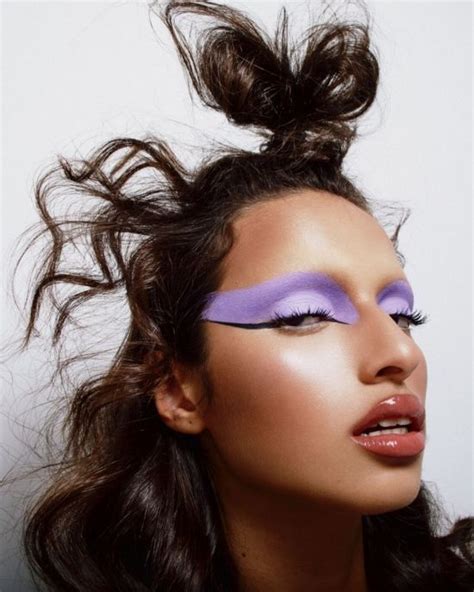Épinglé Par Sophie Moon Sur Make Up Maquillage Futuriste Maquillage
