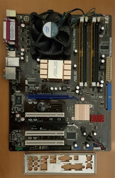 იყიდება დედაპლატა ვიდეოკარტა ოპერატიულები თბილისის ფორუმი