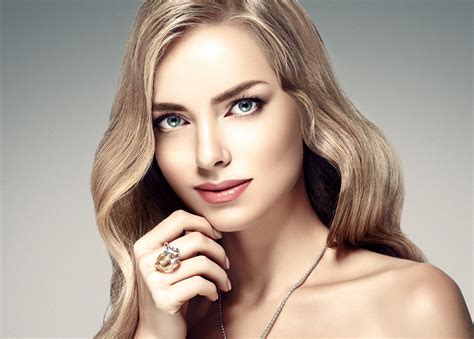 Fingers Gray Background Blonde Girl Face Ring Glance Beautiful