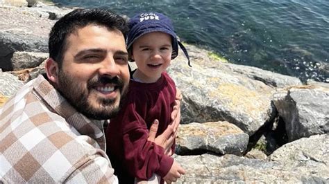 Babası Pek çevremiz Yok Demişti İstanbuldan Sonra Bir şehirde Daha