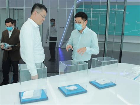 南通开发区领导莅临青昀产业园考察指导 江苏青昀新材料有限公司