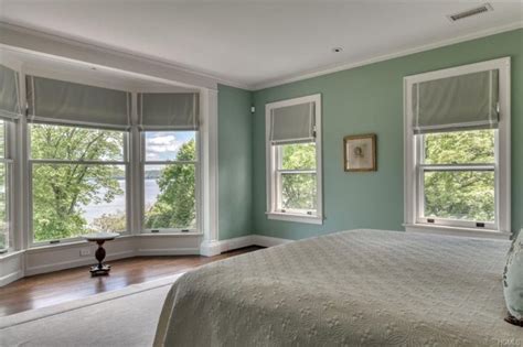 The Stunning Stepmom House For Sale In New York Hooked On Houses