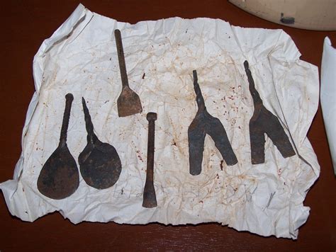 Female Circumcision Tools MOBIEG