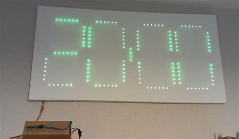 Giant Clock R Fastled