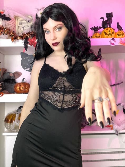 🖤 Morticia Addams 🖤 Link In Comments For More 💋 R Ittybittyprettykitty