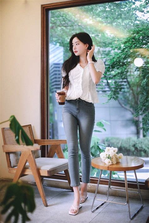 Pin By Lady Abigail Labrin Fernandez On Moda Koreana Western Girl Outfits Fashion Inspo