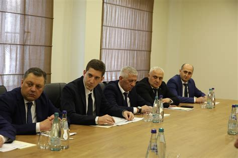 შინაგან ვიცე პრემიერმა შინაგან საქმეთა მინისტრმა ვახტანგ გომელაურმა და მინისტრის პირველმა