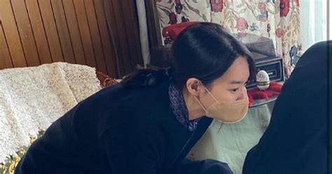 신민아 ♥김우빈 반할 독보적 청순美 집중하는 모습도 예뻐