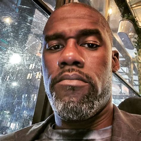 Errol Chase Chase Errol • Threads Say More