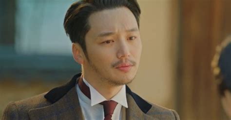 미스터 션샤인 변요한 김태리에 꽃 같다 시선강탈