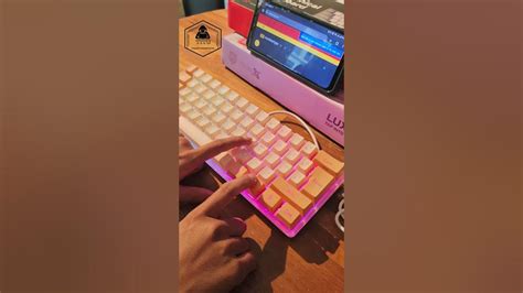 ဖုန်းမှာ မြန်မာစာရတဲ့ Luxury Keyboard လေး Youtube