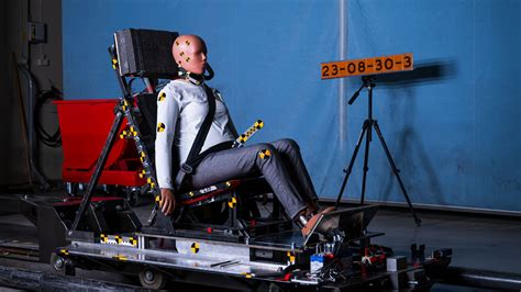This Is The First Crash Test Dummy Modelled On The Female Body Will It