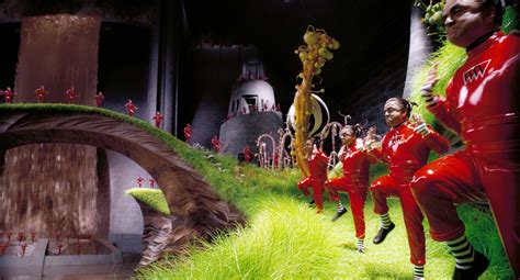 Чарли и шоколадная фабрика фильм 2005