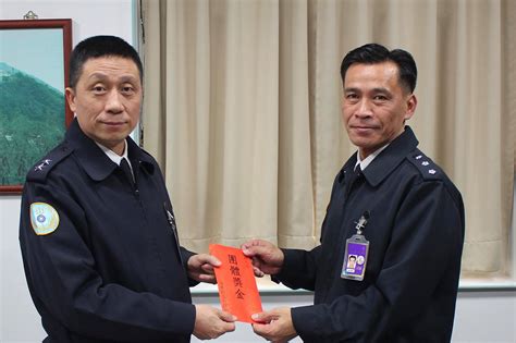中華民國海軍 海軍艦隊指揮部指揮官劉中將日前至海鋒大隊實施戰備視導，聽取單位任務簡報並巡視官兵生活環境，要求各級幹
