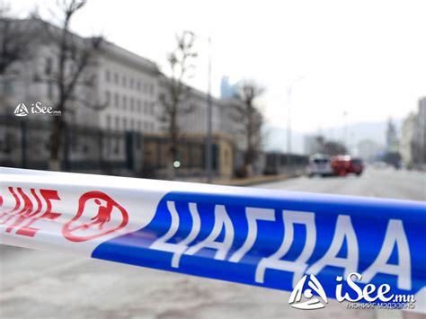 СЭРЭМЖЛҮҮЛЭГ Соёмботой уулын зам дээр хоёр машин шүргэлцэж нэг машин онхолдсон зам тээврийн