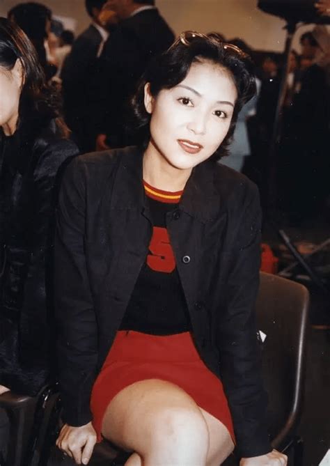 招財進寶 张凤妮：闷葫芦竞选港姐成名，嫁小7岁大马富商，生3个漂亮女儿，现状如何了？