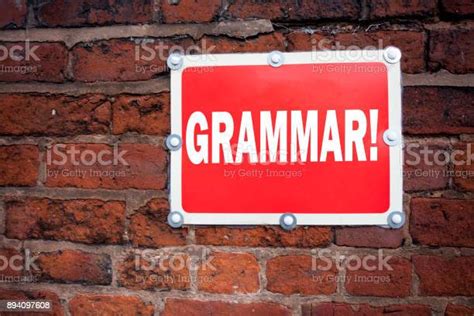손 쓰기의 기본 규칙의 구문 문법 언어 배경 및 복사 공간 이전 발표도로 표지판에 의미 하는 문법 개념을 보여주는 텍스트 캡션 영감 개념에 대한 스톡 사진 및 기타 이미지