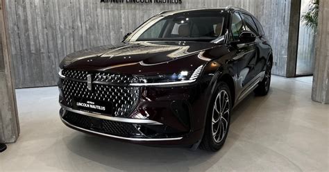 ‘차체 키워 준대형 Suv들과 경쟁 링컨코리아 노틸러스 신형 내놨다