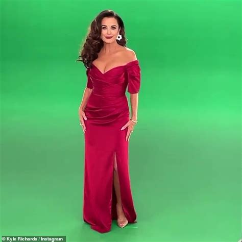 Kyle Richards 54 Again Flaunts Her Newly Slender Body At The Gym