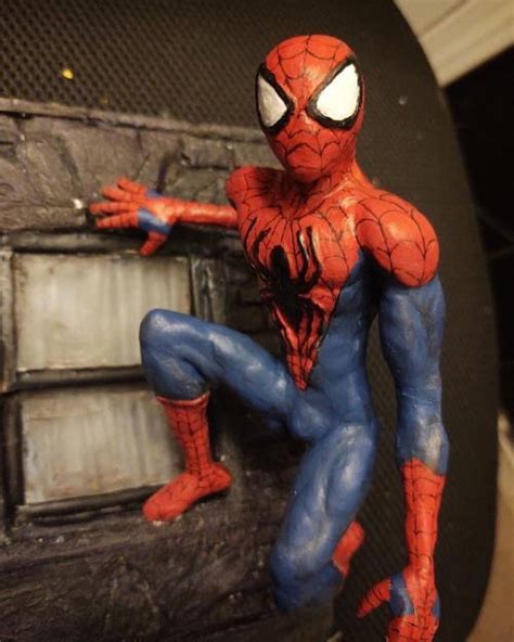 [self] Spider Man R Sculpture