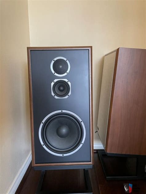 Klh Model Five Floor Standing Speaker X 2 Photo 4614465 Us Audio Mart