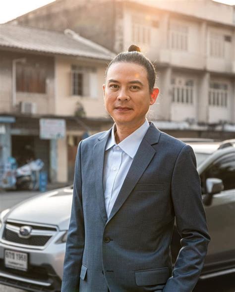 สยามรัฐวาไรตี้ ส่งกำลังใจให้ “จั๊ก ชวิน” เผยน้ำหนักลดฮวบ 8 กิโล ทำเอาเพื่อน ๆ ในวงการเป็นห่วง